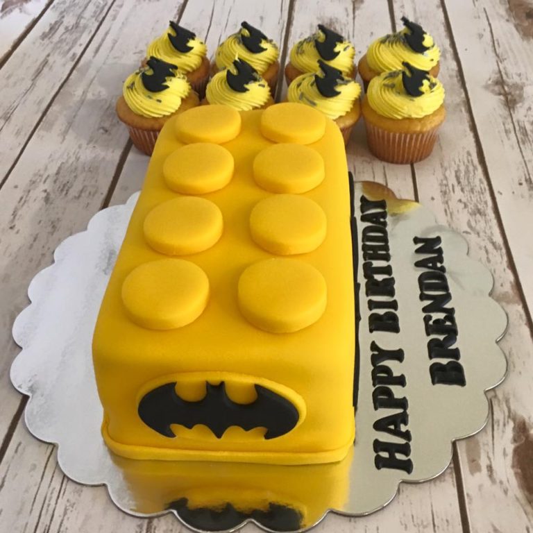 Another custom cake from Hidden Gem Cakes in Phoenix | Hidden Gem Cakes